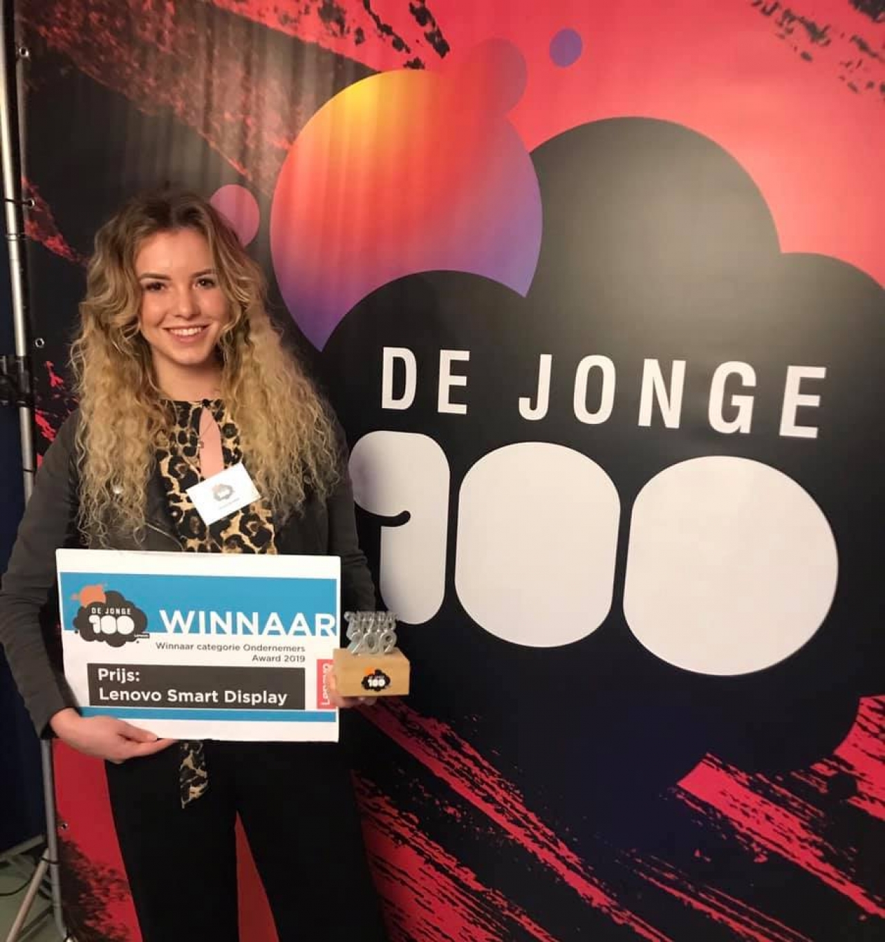 Rosalie de Graaf uit Doesburg wint titel Beste Jonge Ondernemer » Regiobode
