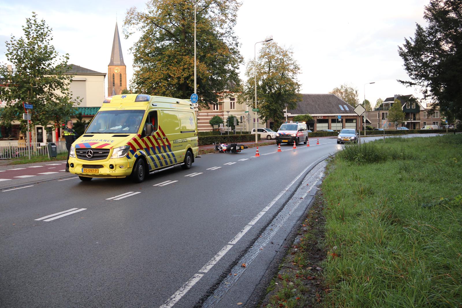 Motoragent gewond bij ongeval in Dieren » Regiobode