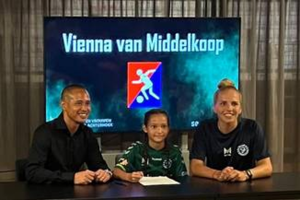 Vienna van Middelkoop tekent bij MVVA/De Graafschap » Regiobode
