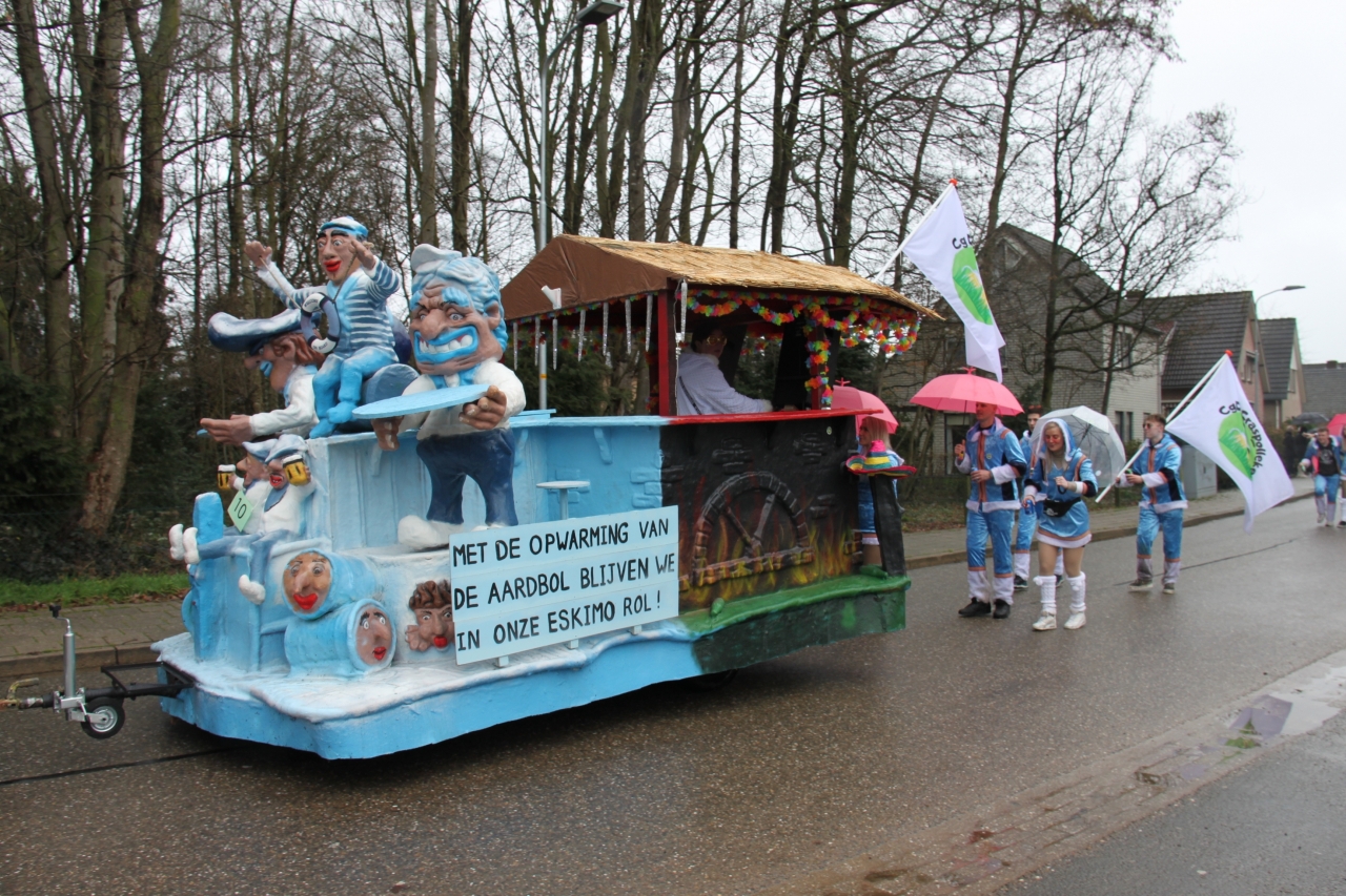 Gezellige optocht in Angerlo » Regiobode