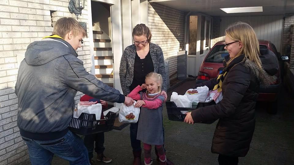 oliebollenactie door scouting raalte » Salland Centraal