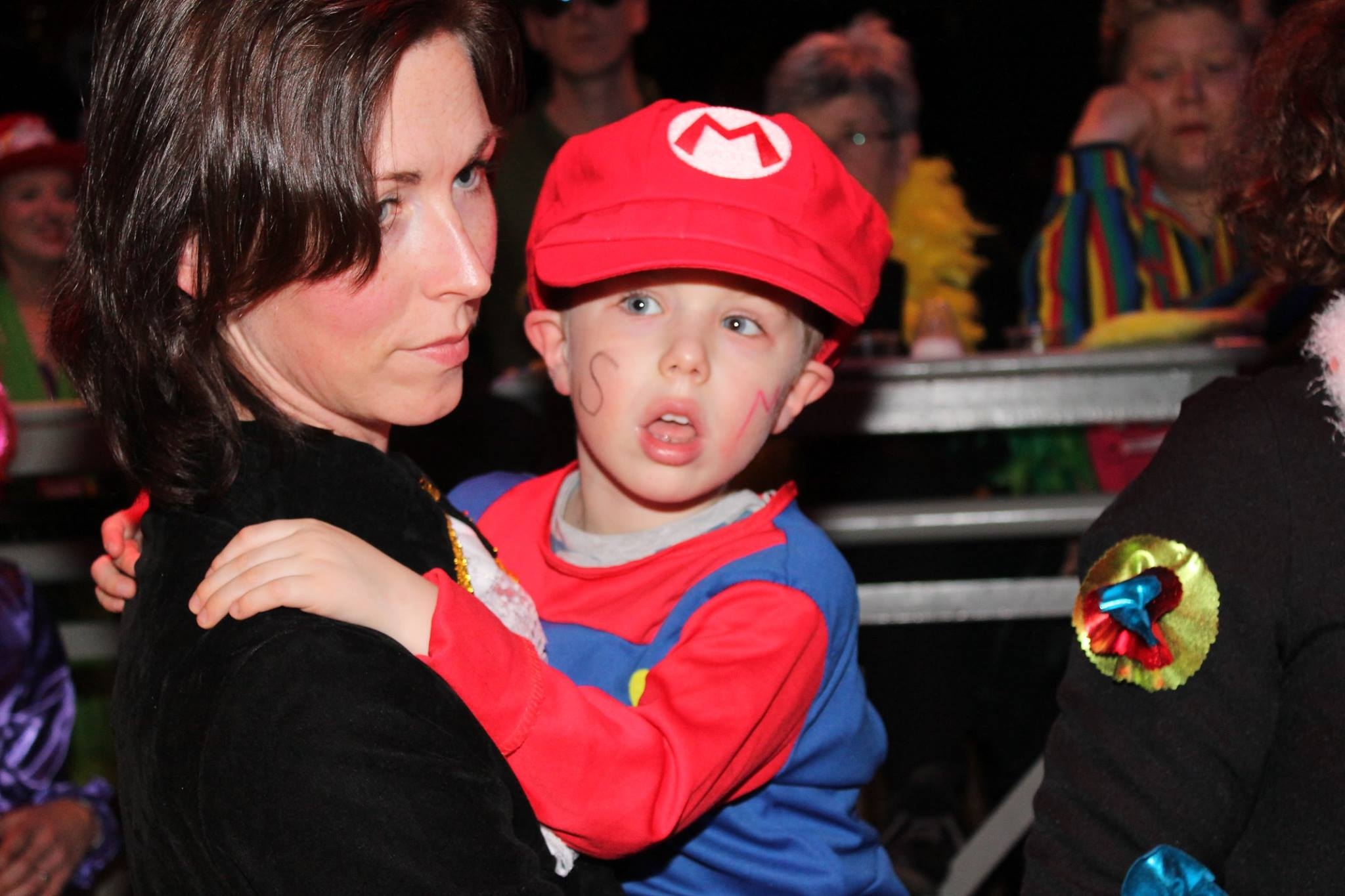 jonkies genieten tijdens kinderoptocht stoppelkaters » Salland Centraal