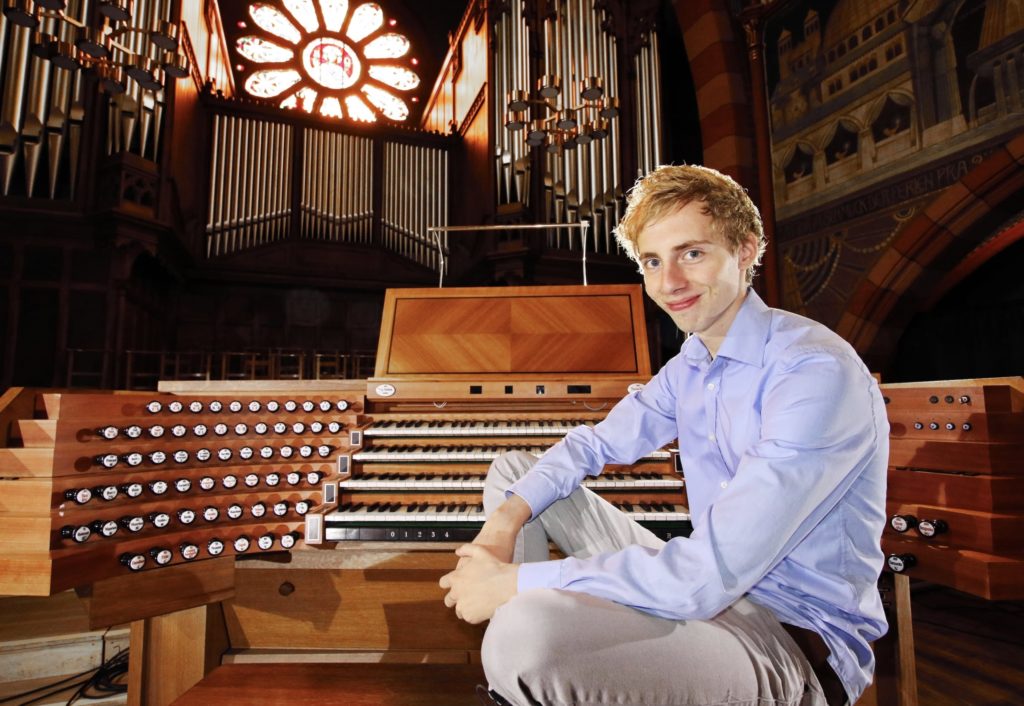 WH Zwart Hal weer open met concert van Gert van Hoef » Salland Centraal