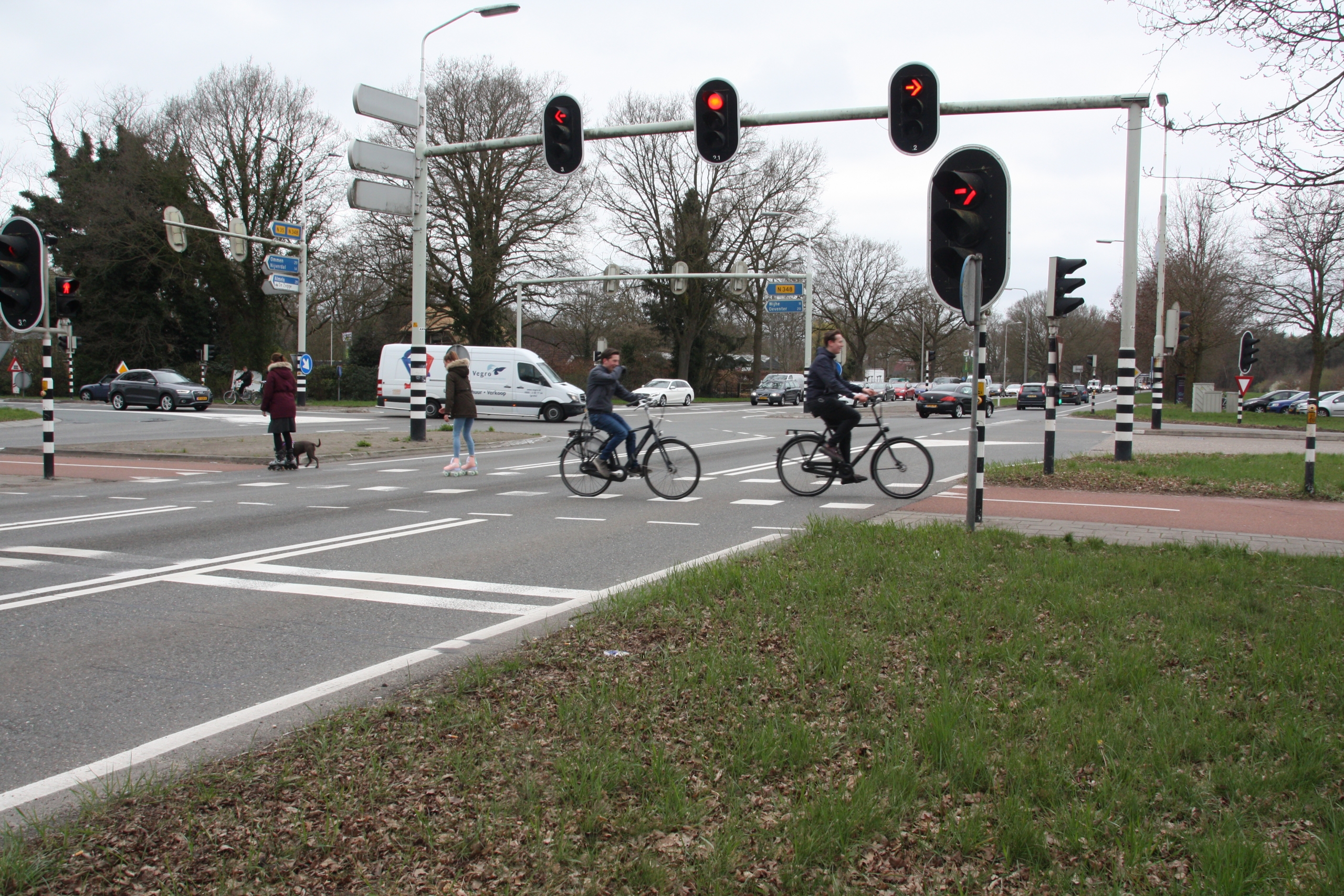 College: ‘Tijdelijke fietsnoodbrug bij Kruispunt Bos niet realistisch ...