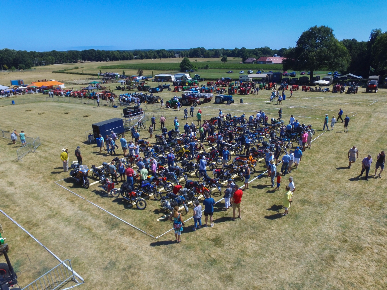 Historisch Festival bij manege in Luttenberg » Salland Centraal