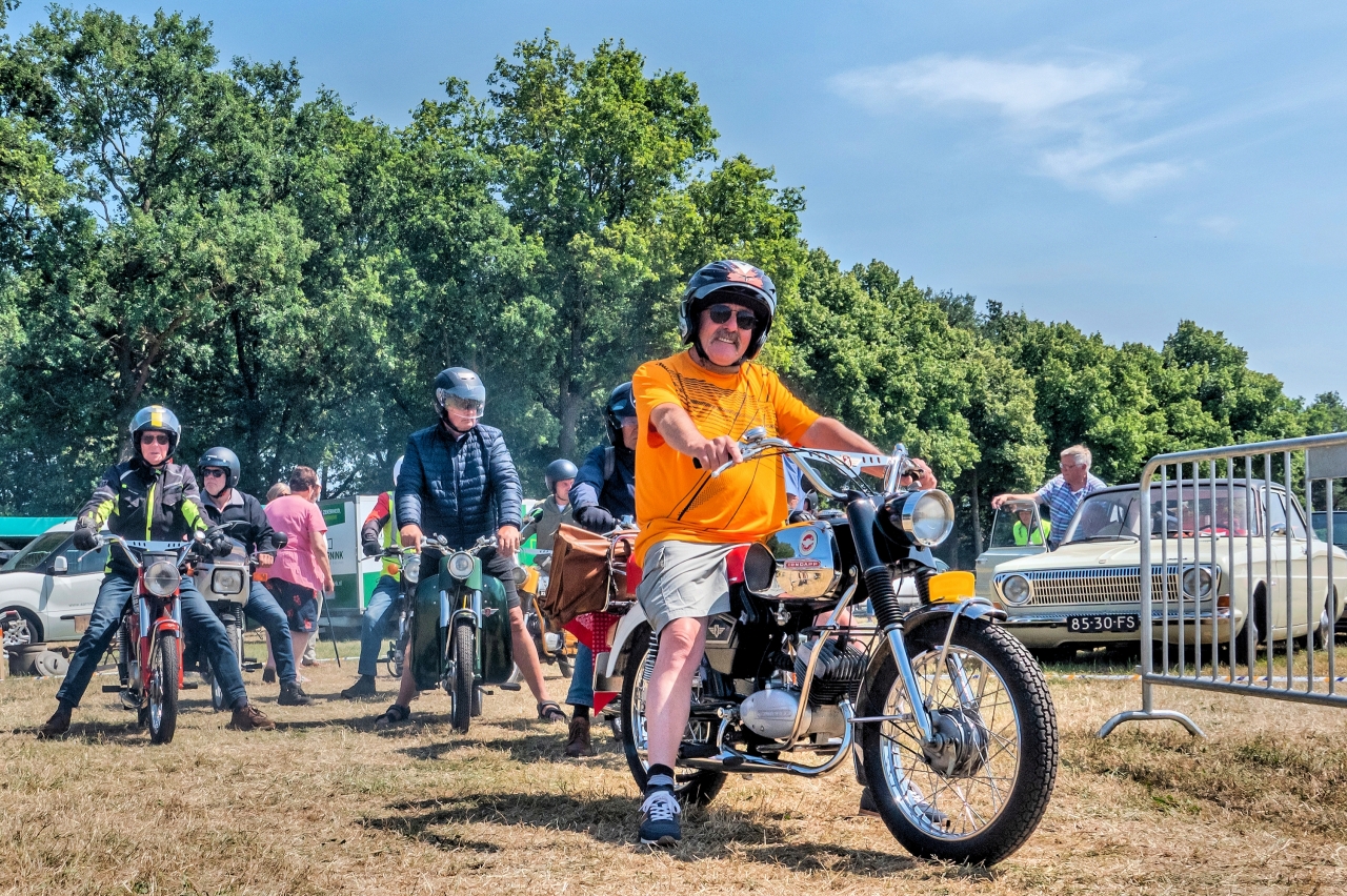Historisch Festival in Luttenberg trekt bijna negenhonderd bezoekers » Salland Centraal