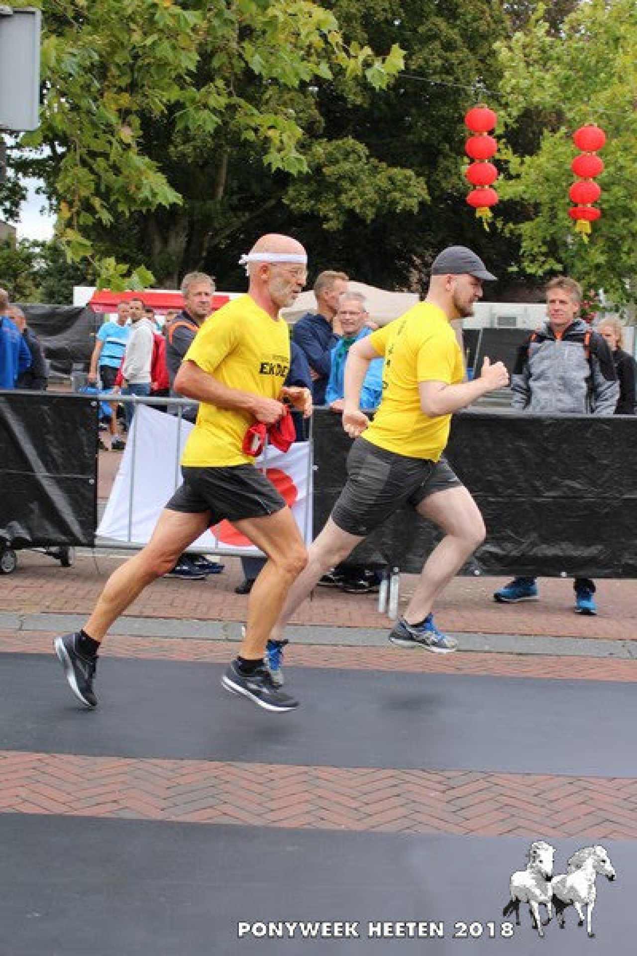 Estafetteloop tijdens Ponyweek in Heeten » Salland Centraal