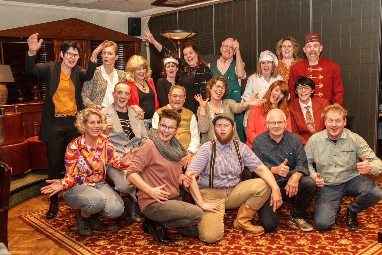 Toneelgroep Boerhaar met Foute scouten » Salland Centraal