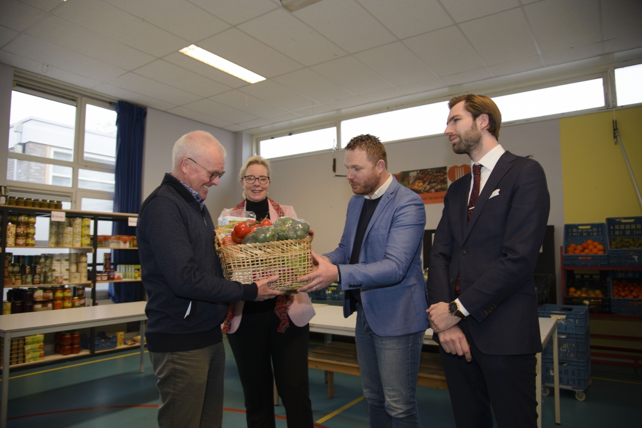 Voedselbanken krijgen extra steun voor aankoop van producten » Salland Centraal