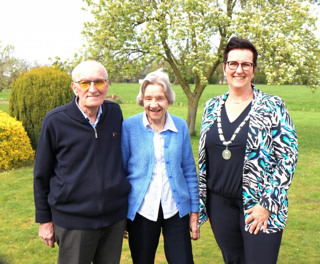 Echtpaar Eikelboom-van Oenen 60 jaar getrouwd » Salland Centraal