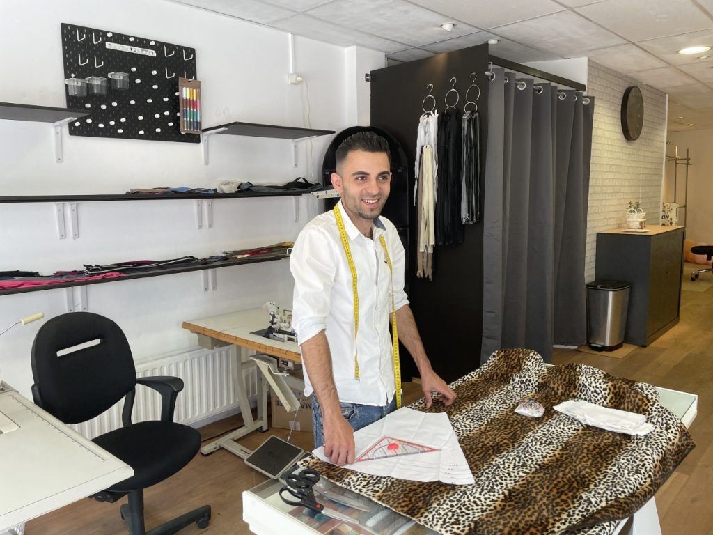 Naaiatelier Haider Fashion geopend in Raalte » Salland Centraal