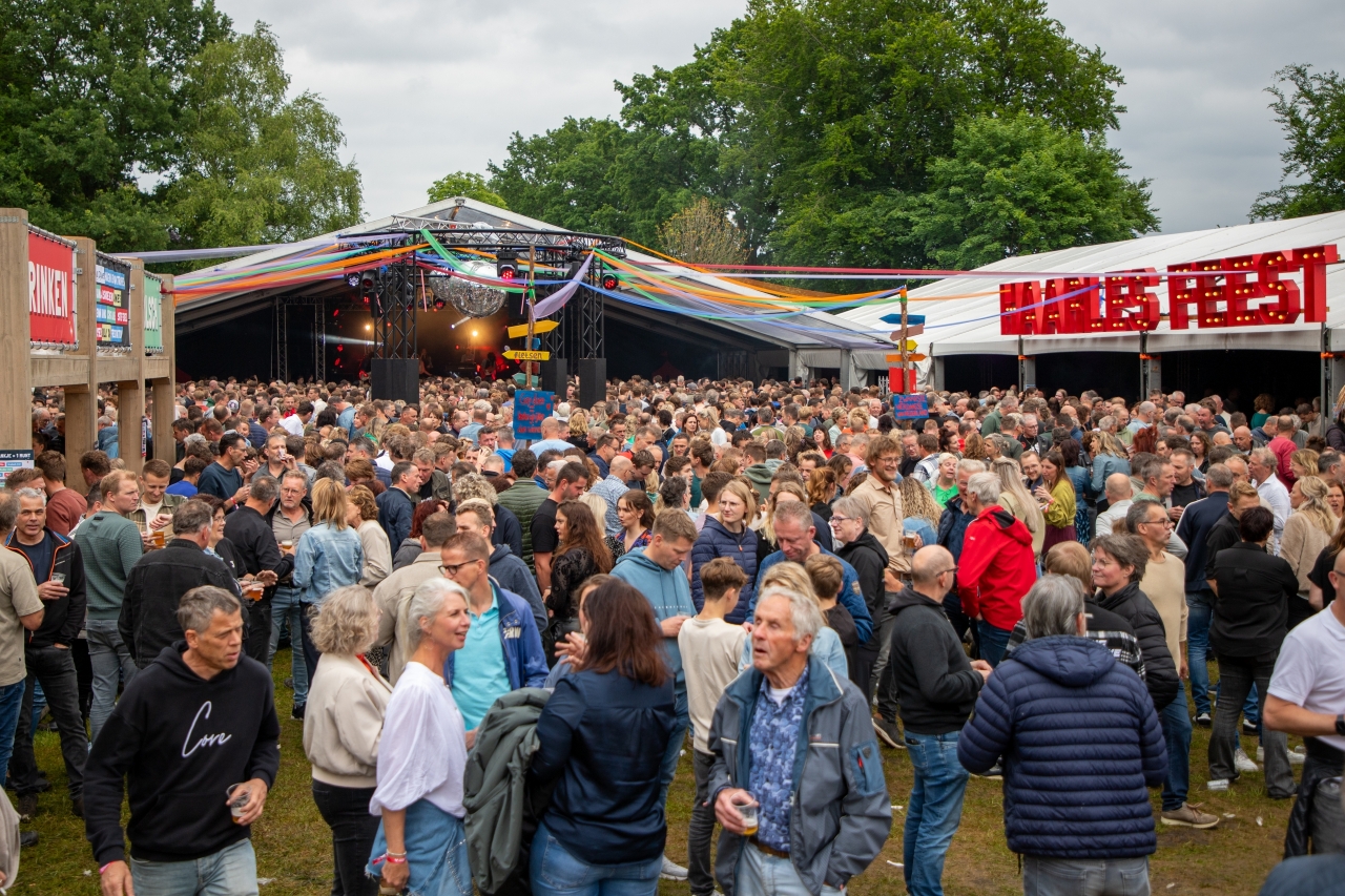 Weer duizenden bezoekers bij Droadpop, de aftrap van het Haarles Feest ...