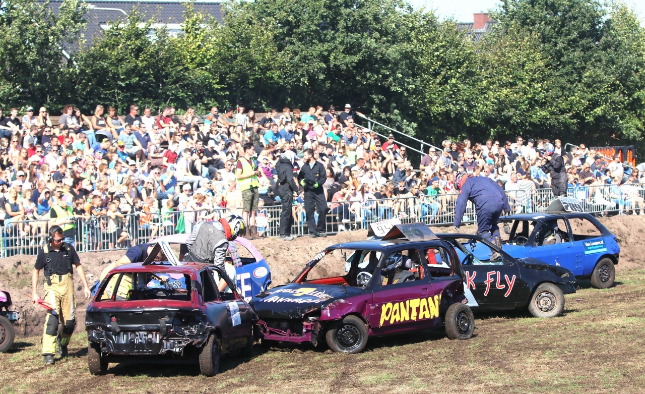 Nieuwleusen kijkt terug op zeer geslaagd Oranjefeest » Vechtdal Centraal