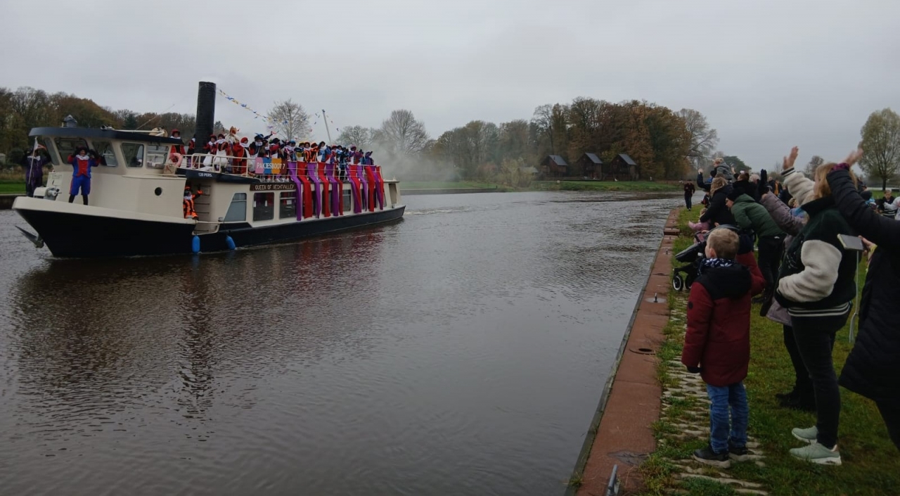Goedheiligman en zijn gevolg arriveren veilig in Ommen » Vechtdal Centraal